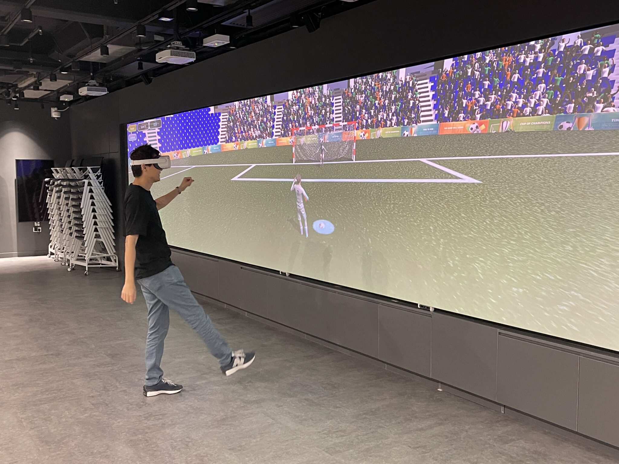 VR Multiplayer Football Simulator - Latote Technology Limited